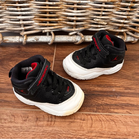 Jordan | Shoes | Air Jordan Black Little Boys Sneakers | Poshmark